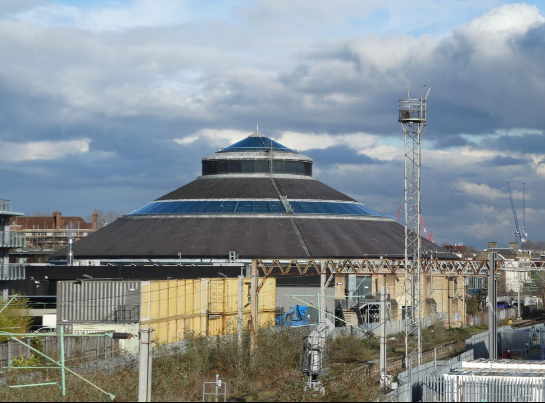 Gig Venue: London Roundhouse – Gigs with Ivan